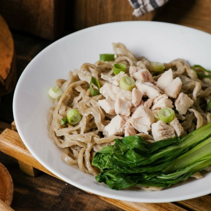 Jual Bakmi Karet Kecil BAKMI TAKAIN HALAL FROZEN NOODLE | Shopee Indonesia