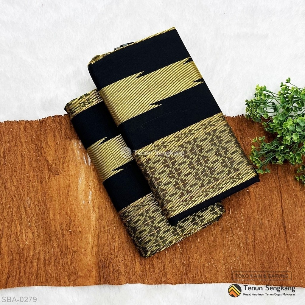 Jual Sarung Bugis Sutra Makassar Tenun Asli Hitam Kuning - Athirah by ...