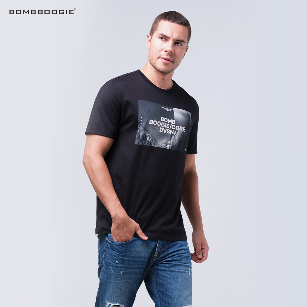 Jual Bombboogie Kaos Pria Slimfit Braddy Black 12E54B4BK | Shopee Indonesia