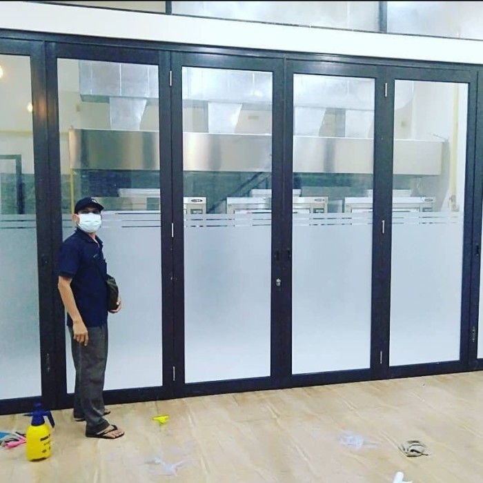 Jual stiker kaca sandblast sandblasting kaca film rumah sticker ...