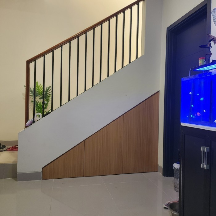 Jual kabinet bawah tangga pintu bawah tangga minimalis modern custom ...