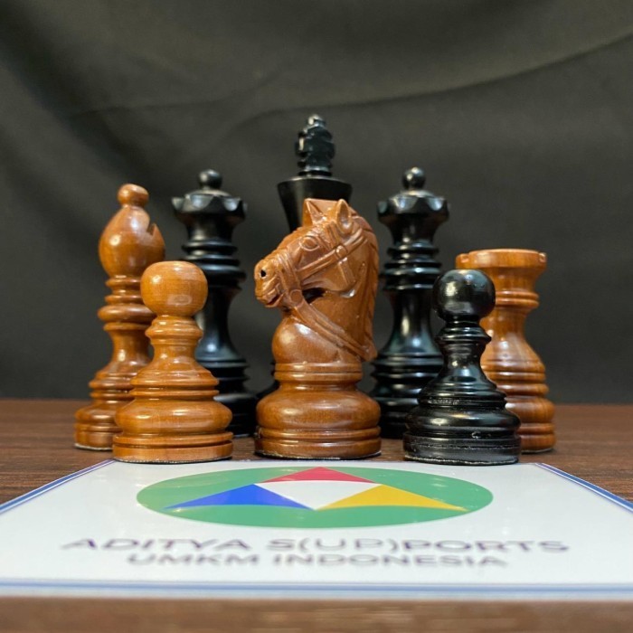 Jual Catur New Set Papan Kayu Sawo Ukir Profesional Kuda Tali Kekang ...
