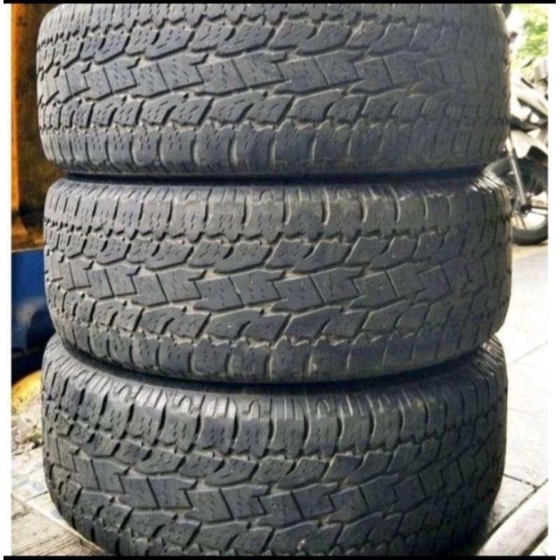 Jual Ban Mobil Copotan Ring 18 Ukuran 285/60 R18 Merek Toyo Second Tubless | Shopee Indonesia