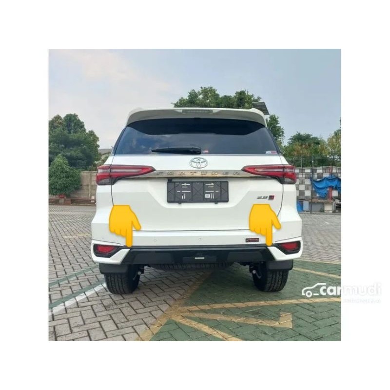 Jual BODY KIT Spoiler Bodykit Bemper belakang Fortuner GR SPORT ...