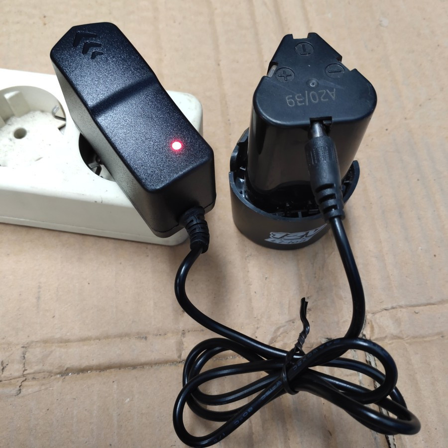 Jual Baterai Mesin Bor Cas 12 Volt 1300mAh +Charger Power Adapter 12V ...