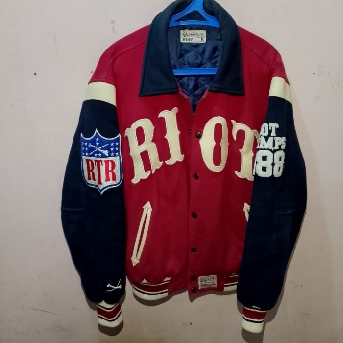 Jual varsity rawtype riot tom cat 2 | Shopee Indonesia