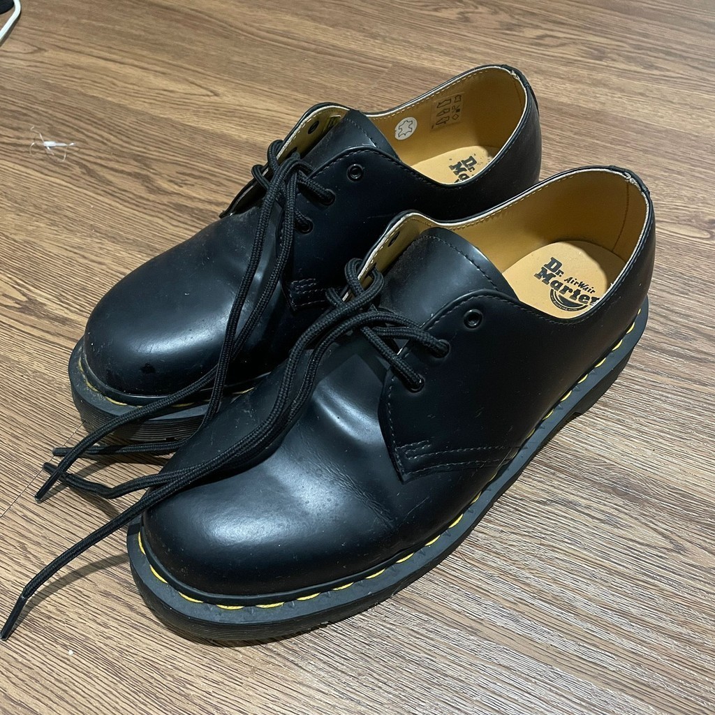 Jual Dr Martens 1461 Black Smooth 3 Eye Docmart Second 96% NO BOX ...