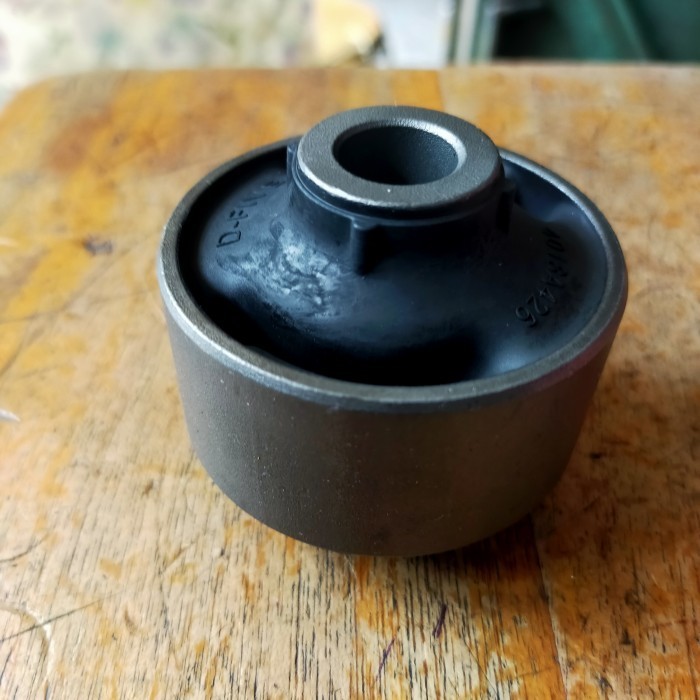 Jual BUSHING LOWER ARM BESAR XPANDER HARGA PER 1 | Shopee Indonesia