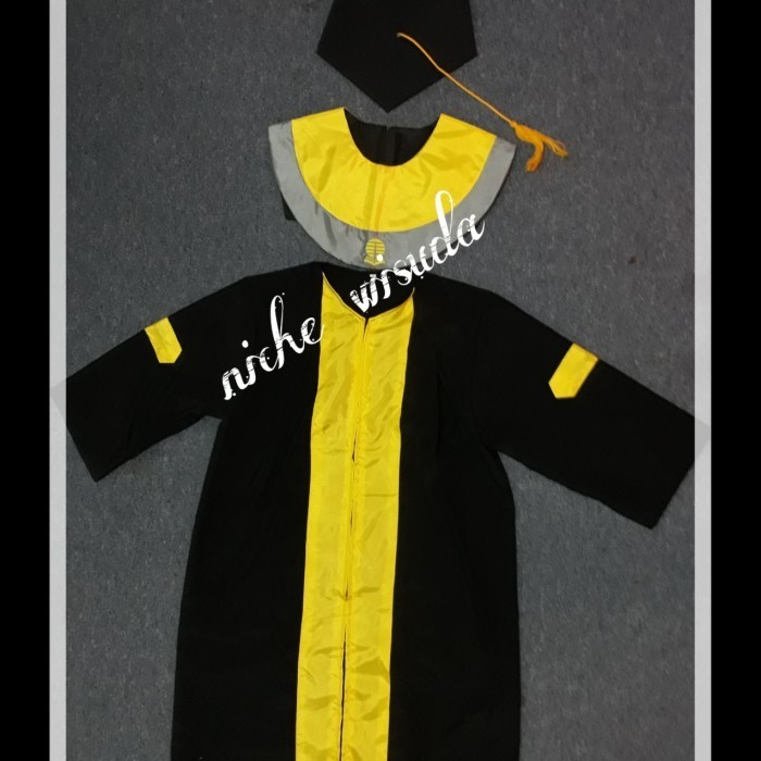 Jual Toga Wisuda Sarjana Universitas Terbuka atau UT X1a | Shopee Indonesia