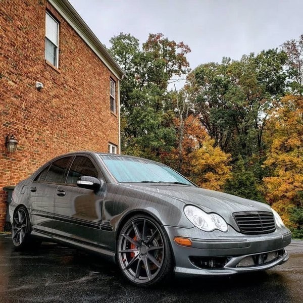 Jual BIG SALE bodykit Mercedes Benz C-Class w203 AMG 2000- BODY KIT ...