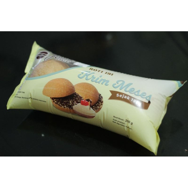 Jual Roti Cream Messes Jordan 1 Bungkus Isi 5 pcs | Shopee Indonesia