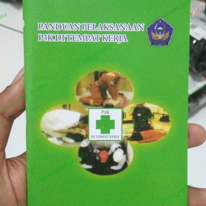 Jual Buku Panduan P3K Hijau / Panduan di Tempat kerja | Shopee Indonesia