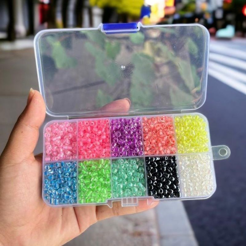 Jual HIASAN MANIK MANIK PERMATA Mote Pasir Set Box Manik Payet Pasir 4 ...