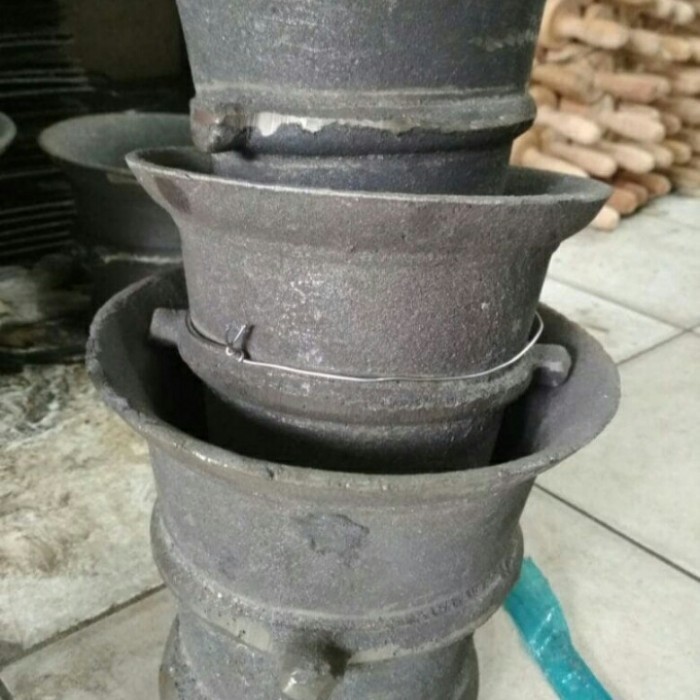 Jual LUMPANG BESI UNTUK TUMBUK BUMBU,JAMU DAN LAINNYA.UKURAN BESAR ...