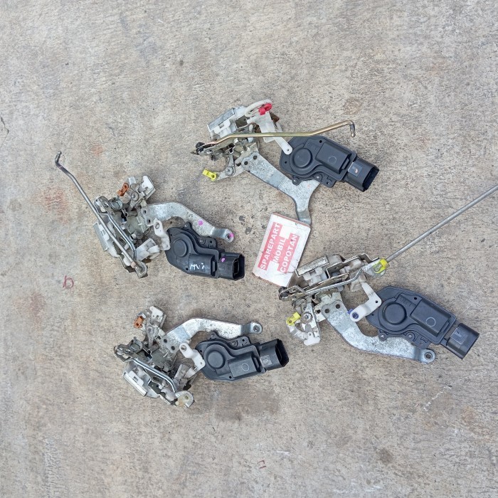 Jual Doorlock door lock plus Actuator pintu Avanza Xenia Lama old 2011 ...