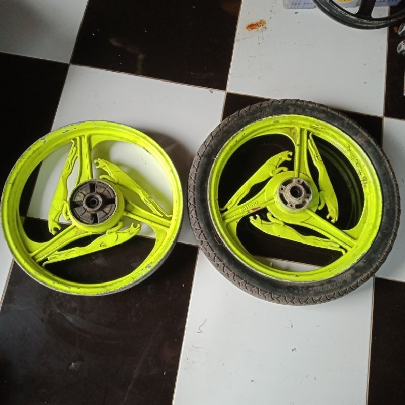 Jual velg depan belakang jaguar Mitsuyo ring 18 Japan pnp Yamaha RX ...