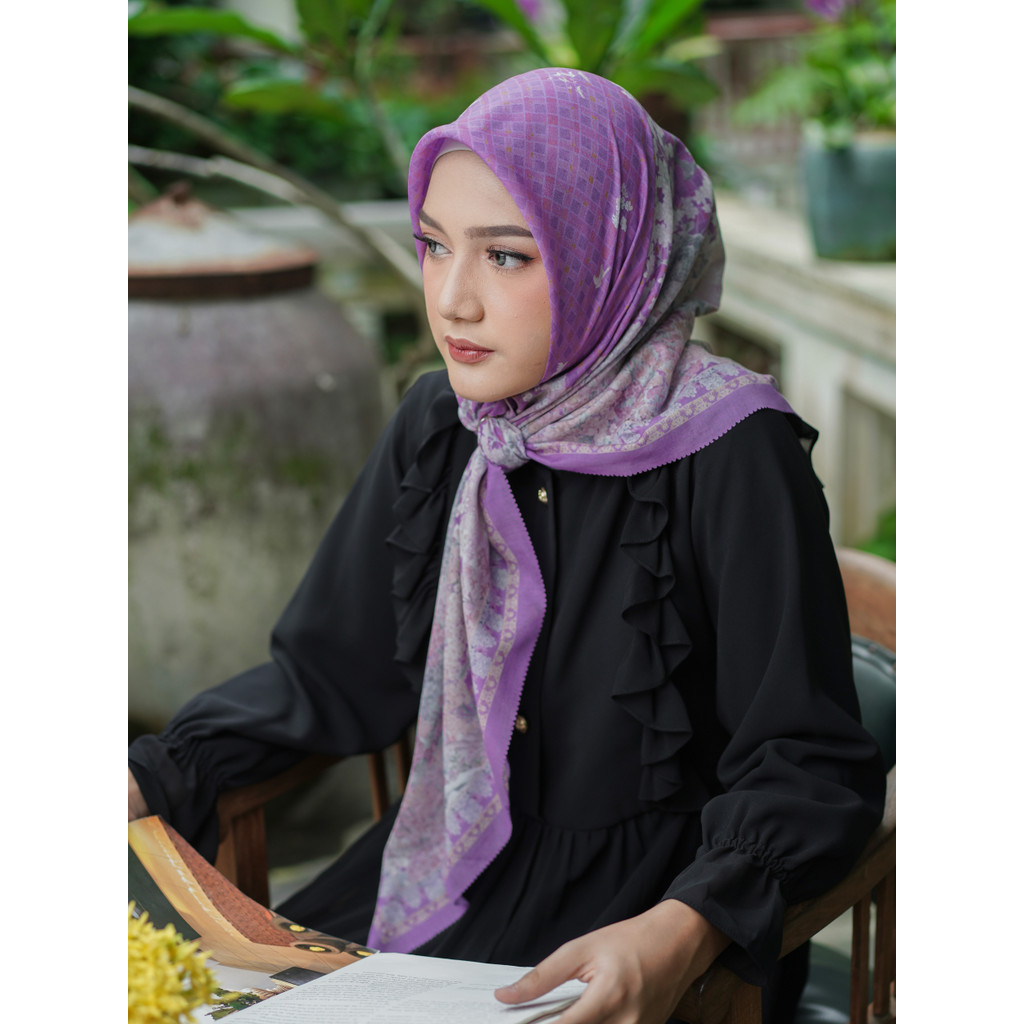 Jual YARA Scarf - SELVA in Purple Heart | HIJAB | JILBAB | | Shopee ...
