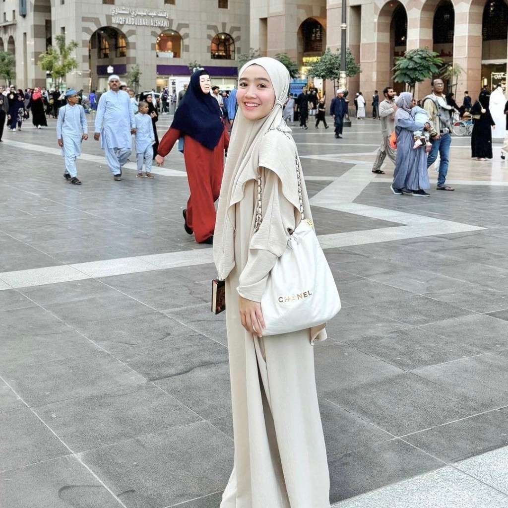 Jual Lozy Hijab - Hafsha Abaya Set Buy 2 570K (Gamis Umroh Abaya Set Kerudung) /original/cod ...