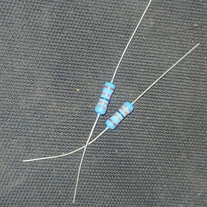 Jual resistor 1/2w 330k metalfilm original 330 k 1/2 watt 330 kilo w 0.5w 0.5watt 0.5 1/2watt 1/ ...