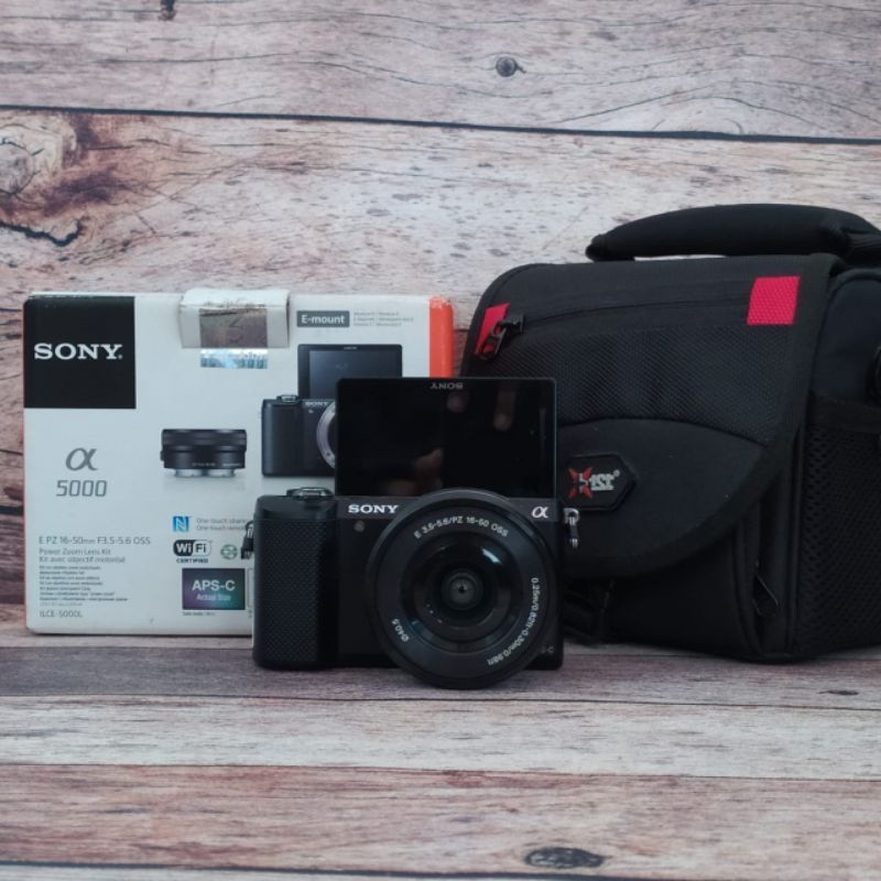 Jual FLASH SALE Sony A5000 Mirrorless dengan Layar Lipat yang Sudah ...