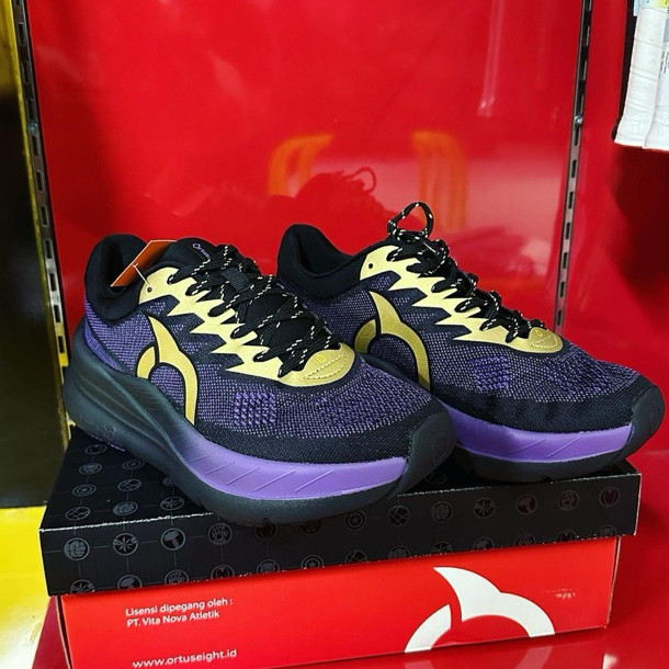 Jual PROMO Ortuseight Hyperblast Phanter Vibranium Black LIFESTYLE X ...