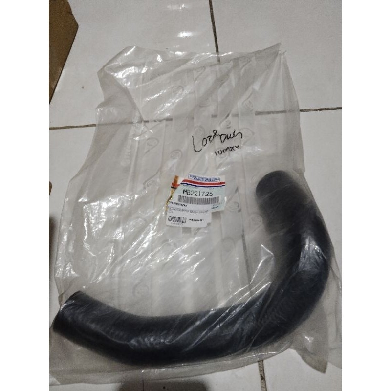 Jual selang radiator bawah L300 disel/L038 original | Shopee Indonesia