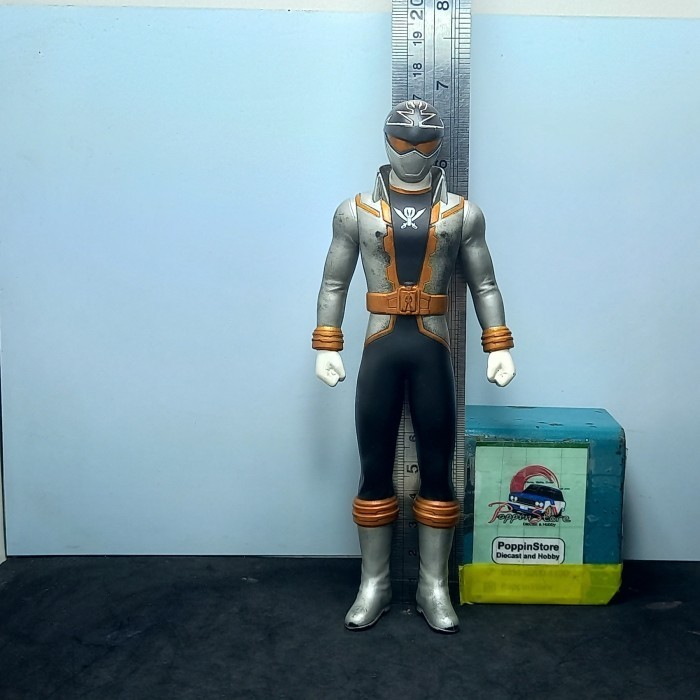 Jual Bandai RHS Power Rangers Super Megaforce Gokaiger Figure Bahan ...