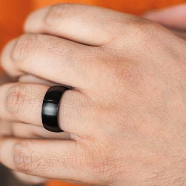 Jual Cincin Hitam Polos Pria Black Silver Ring Titanium Steel 8mm ...
