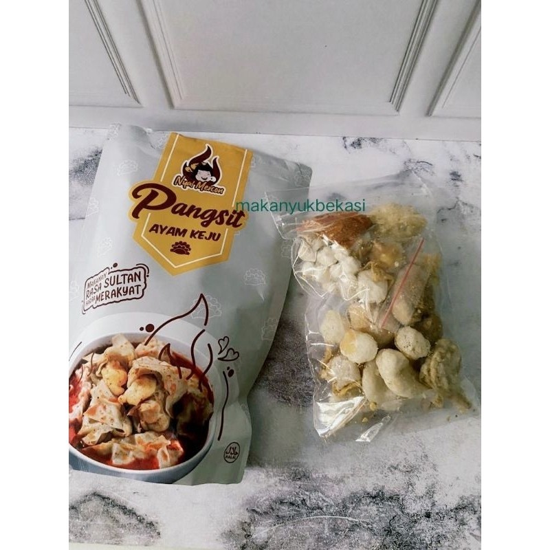 Jual Paket Pangsit Ayam Keju Nyai mercon dan Cuanki Instan | Shopee ...