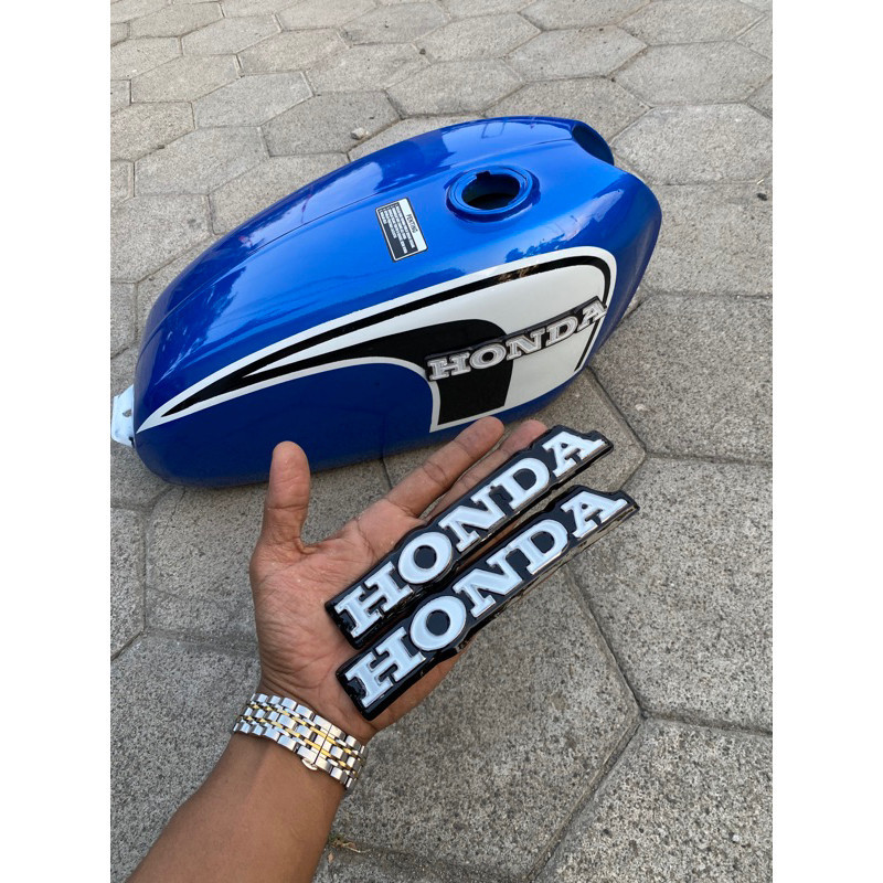 Jual emblem logo tangki cb 125 import taiwan mirip original bisa ...