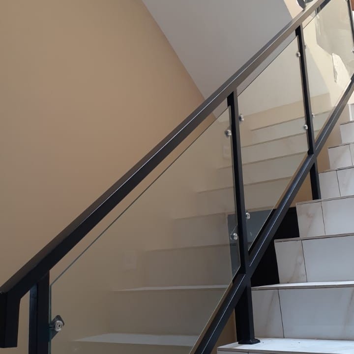 Jual Railing pegangan tangga besi anti karat + kaca tempered | reling ...