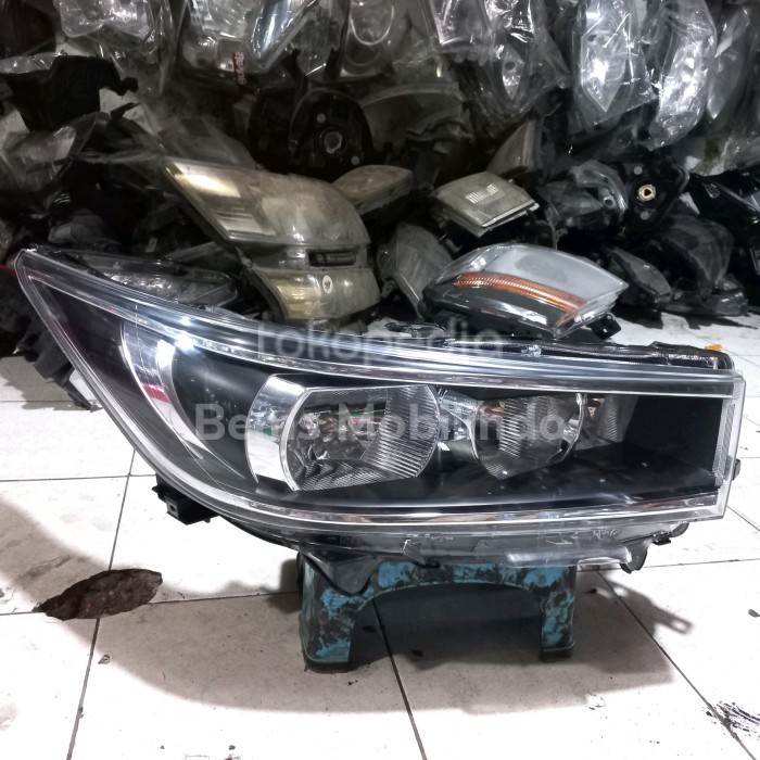 Jual headlamp lampu depan innova reborn type G RH | Shopee Indonesia