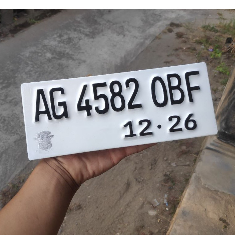 Jual plat nomor motor putih baut tanam custom pakai font terbaru 1 pcs ...