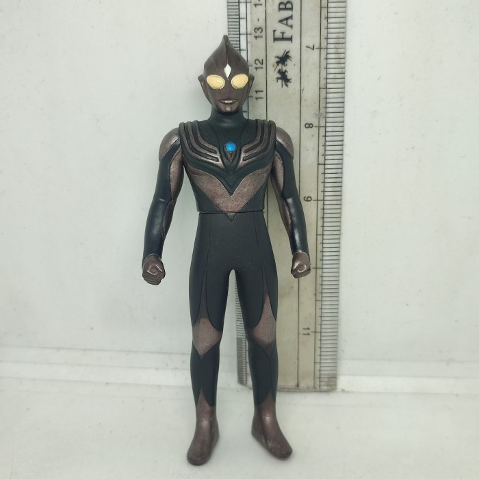 Jual RR27 Vinyl Figure 5' Sofubi Sofvi Ultra Hero 500 Series #26: Ultraman Tiga Dark Bandai ...
