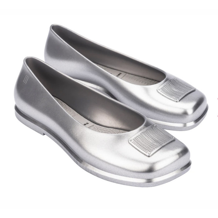 Jual Sepatu Flat Wanita Melissa Ruby + Marc Jacobs Ad Silver Grey ...
