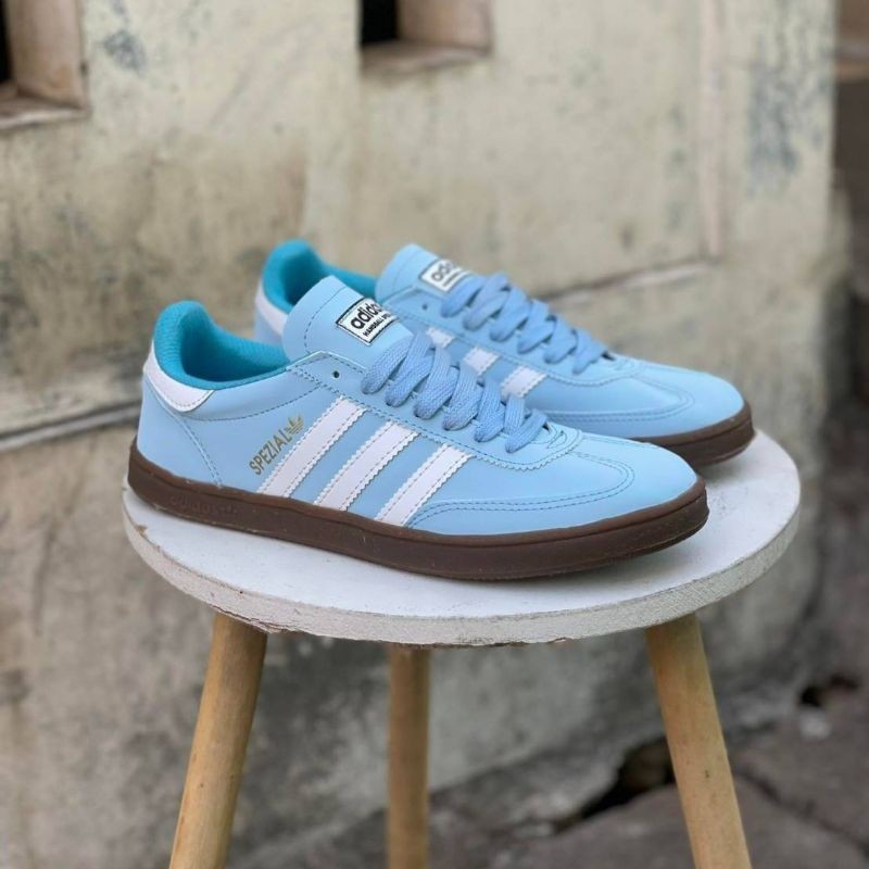 Jual Sepatu Sneakers Pria adidas spezial handball ice blue | Shopee ...
