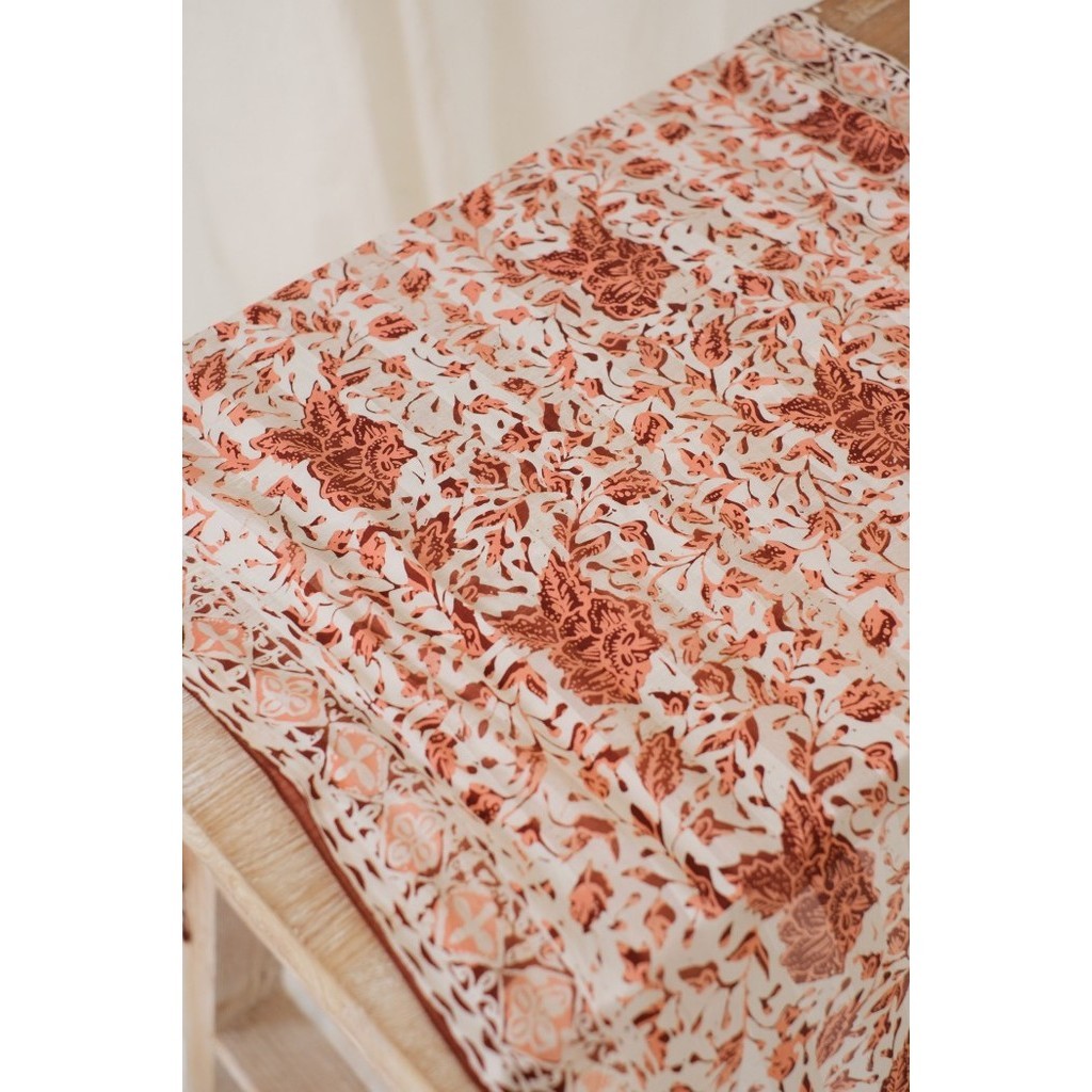 Jual Batik Ratu - Anyelir in Orange - Syal Batik Sutra - 55 | Shopee ...