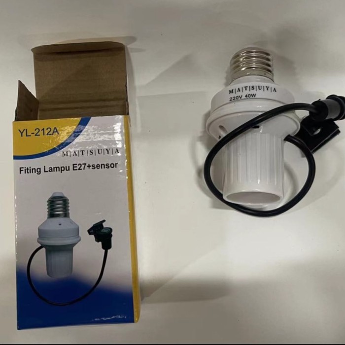 Jual Fitting Lampu Sensor E27 Otomatis Nyala | Shopee Indonesia