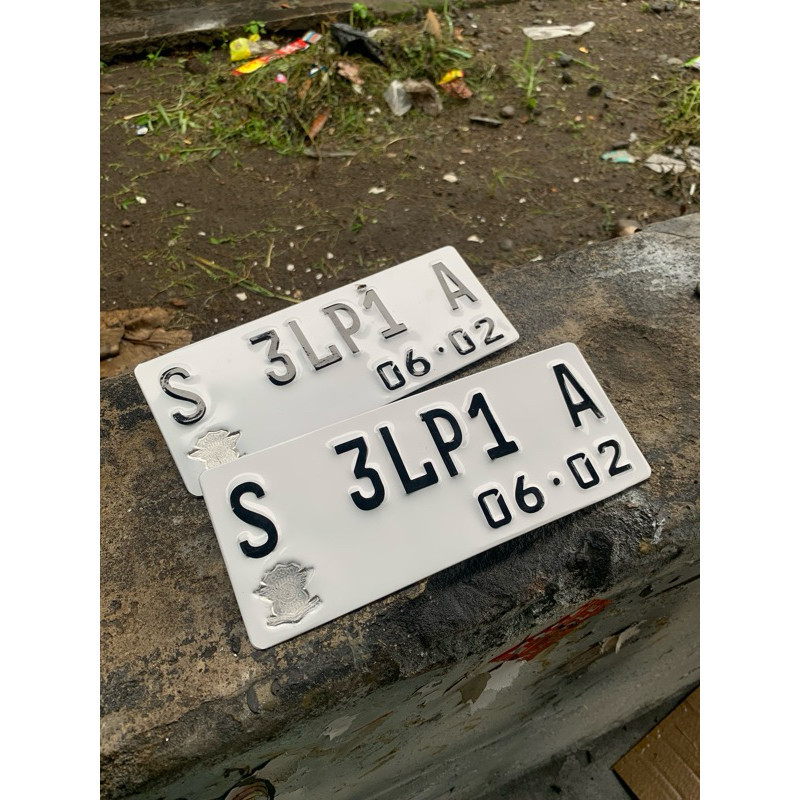 Jual plat motor putih baut tanam font terbaru / plat motor custom 1 pcs ...
