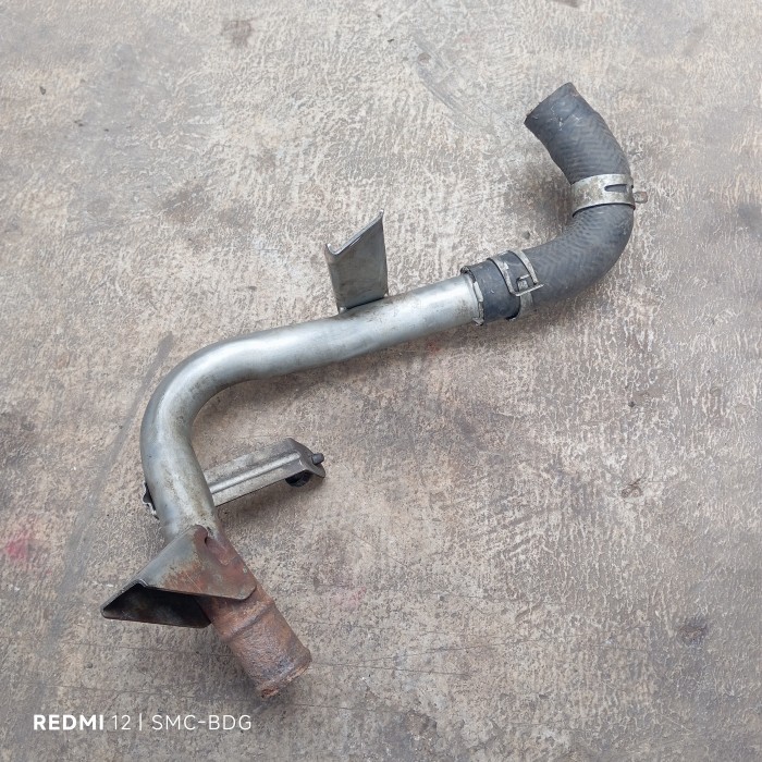 Jual Pipa bypass radiator kanan Avanza xenia 1.3 1300cc (bekas ...