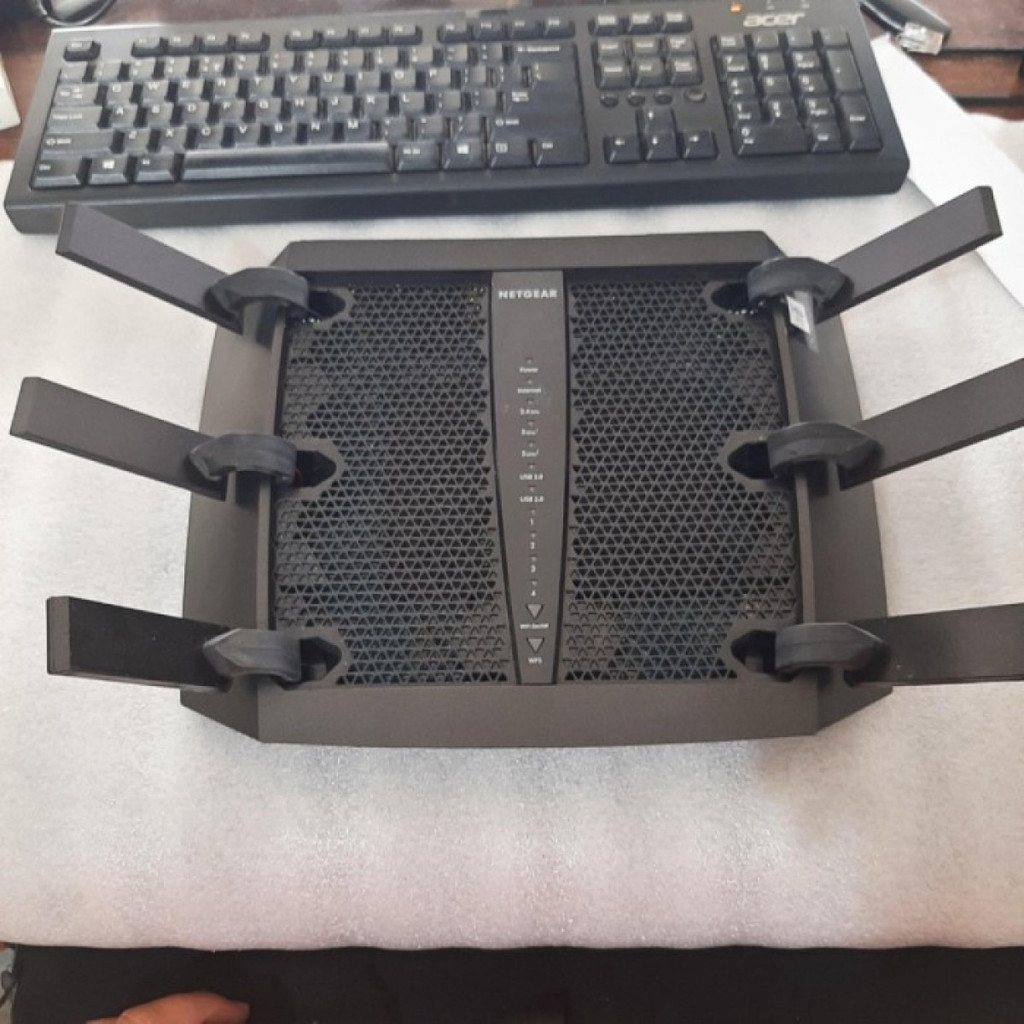 Jual NETGEAR R8000 AC3200 Nighthawk X6 Tri-Band WiFi Router | Shopee ...