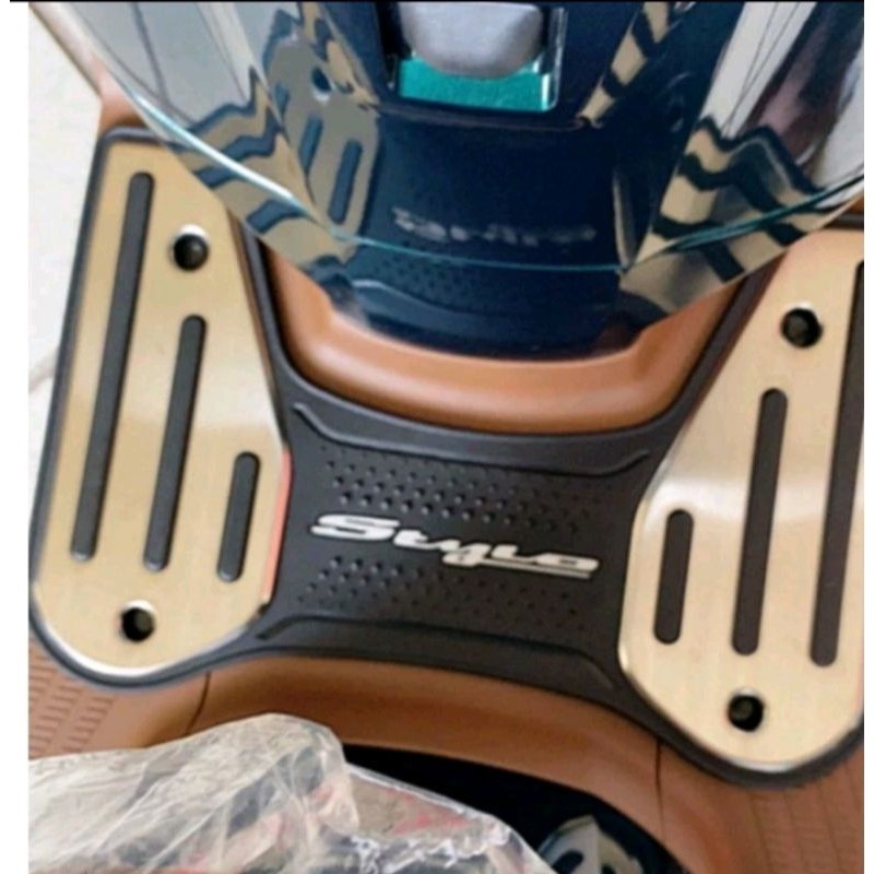 Jual Karpet Alas Pijakan Kaki Honda Stylo 160 Original AHM (BISA COD) | Shopee Indonesia