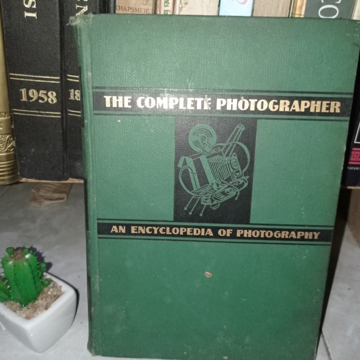 Jual The Complete Photographer - volume 3. Buku Fotografi Lawas ...