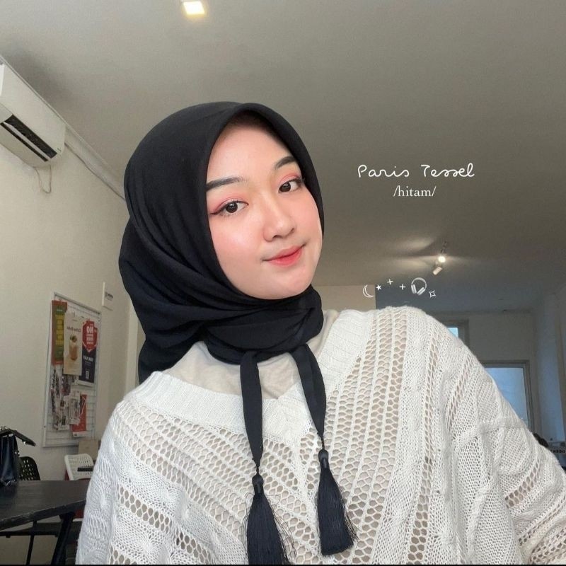 Jual Hijab Segi empat Paris Tasel Premium | Shopee Indonesia