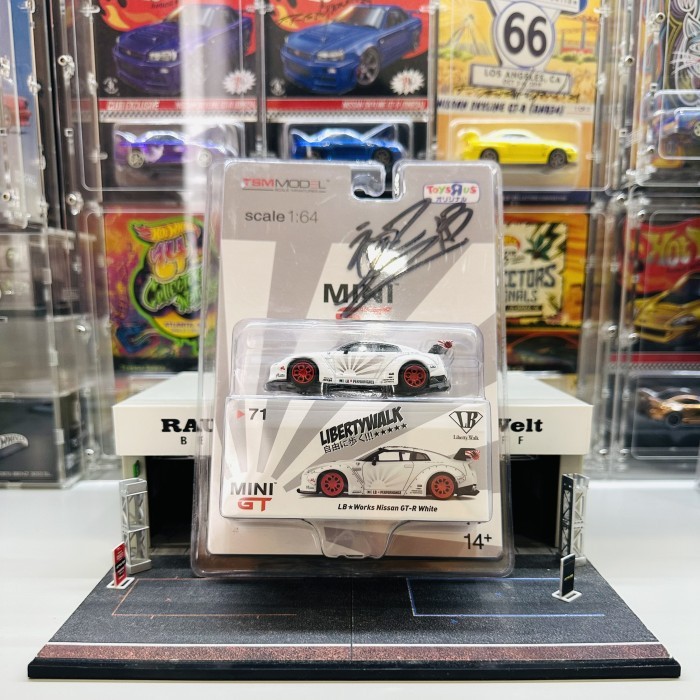 Jual Mini GT 71 LB Works Nissan GTR R35 White ToysRus Japan Exclusive | Shopee Indonesia