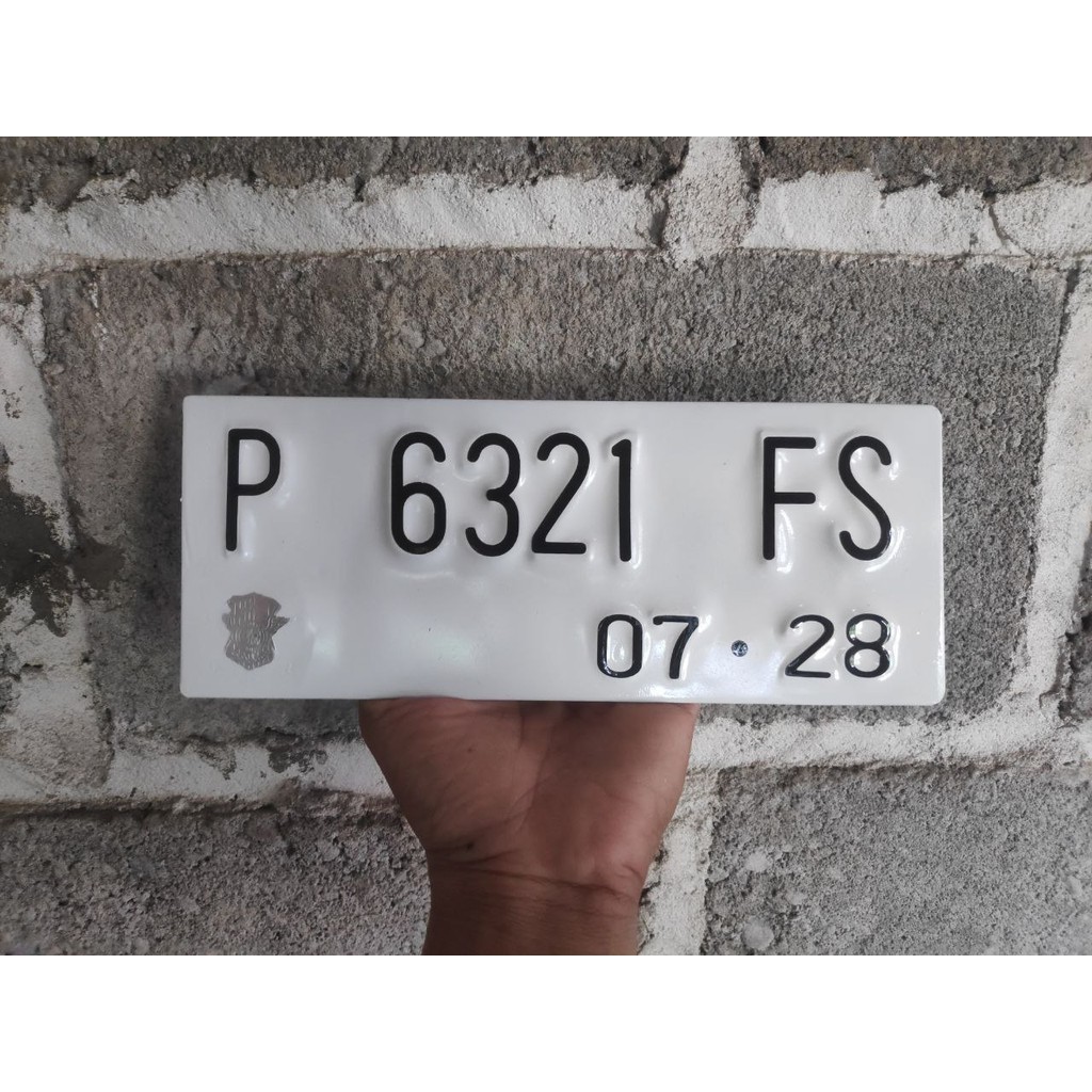 Jual plat nomor motor baut tanam warna putih 2 pcs / plat nomo motor ...