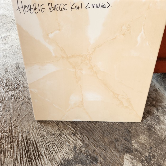 Jual Keramik lantai hobbie beige ukuran 40x40 mulia | Shopee Indonesia