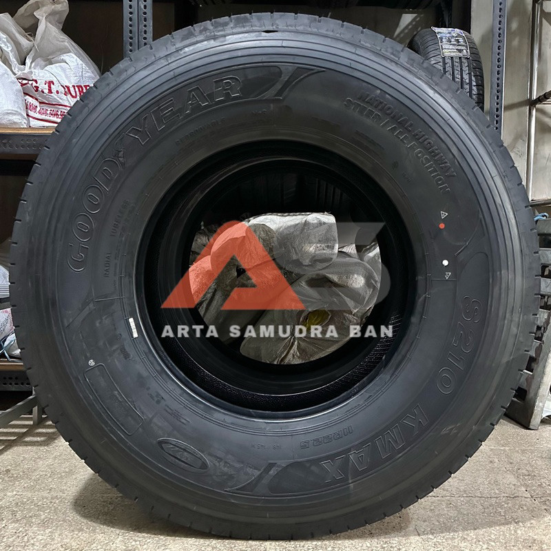 Jual Ban Truk Bus Radial Goodyear S210 KMAX 11 R 22.5 R22.5 11R22.5 ...