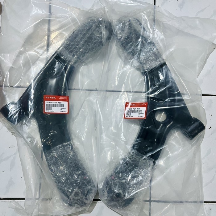 Jual Lower arm assy honda mobilio brio brv original japan (set) kanan ...