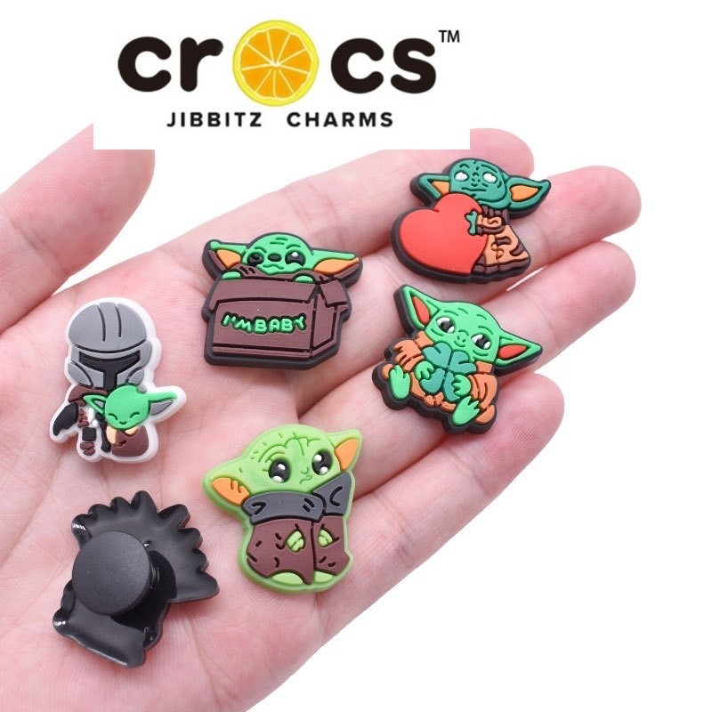 Jual 329 Pin Sandal Baby Yoda Hiasan Sendal Flat Flip Flop Slop Charm ...